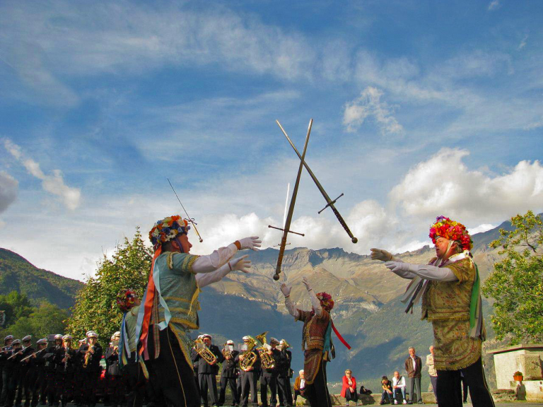 Rituals in Motion: Shamanism, Performance and Cultural Exchange between ...